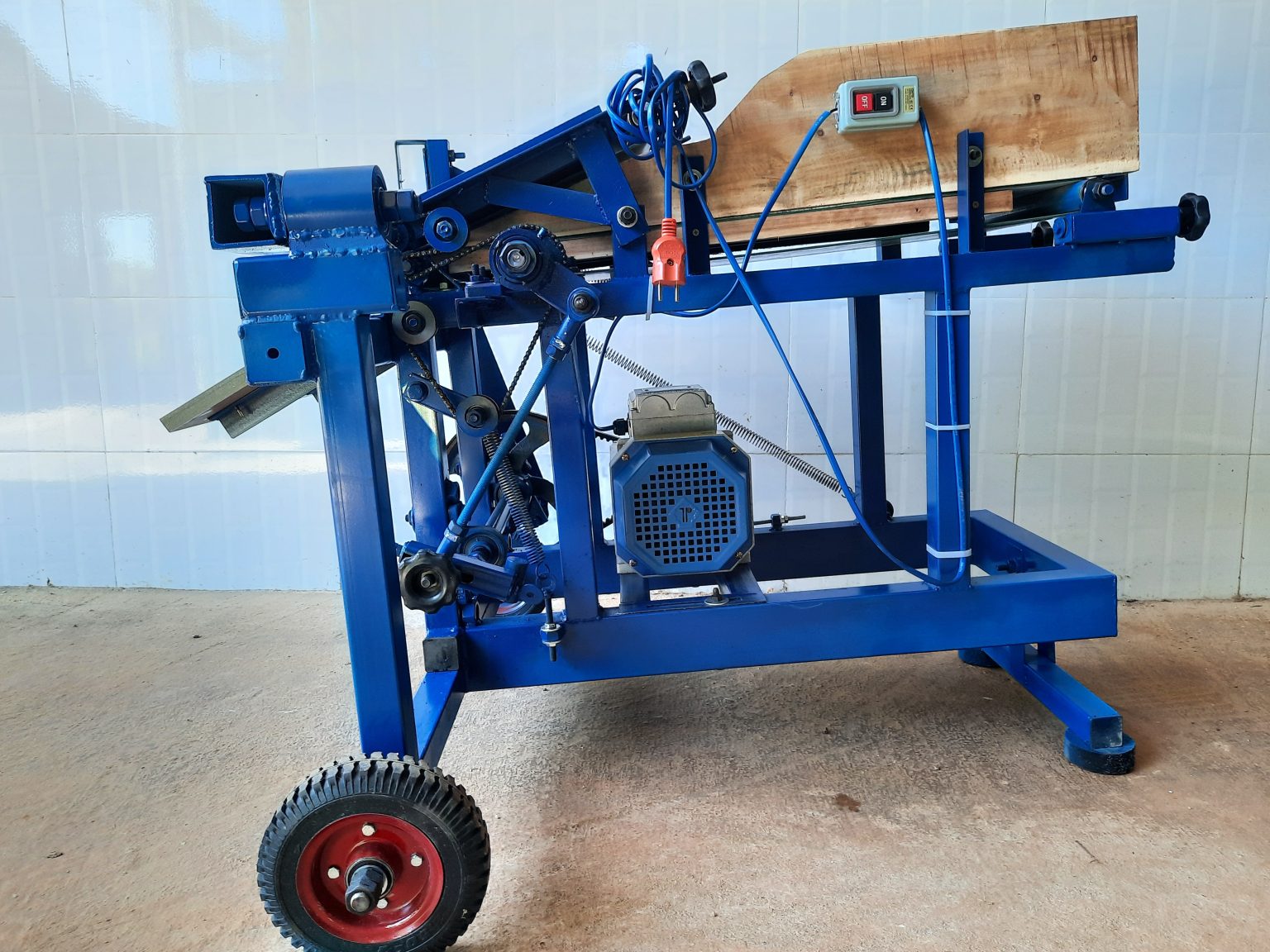 MÁY THÁI DÂU - THÁI THUỐC LONG VÂN 2022 - NÉ GỖ LONG VÂN